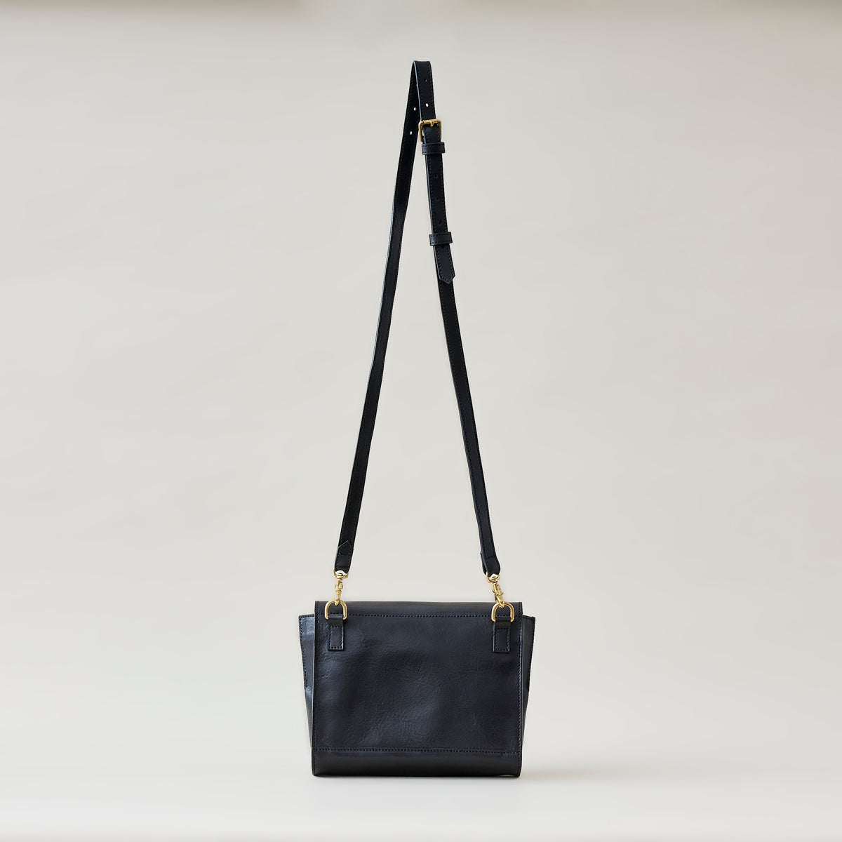 trace cover / co23fwtc010 / cow leather – cornelian taurus by daisuke ...